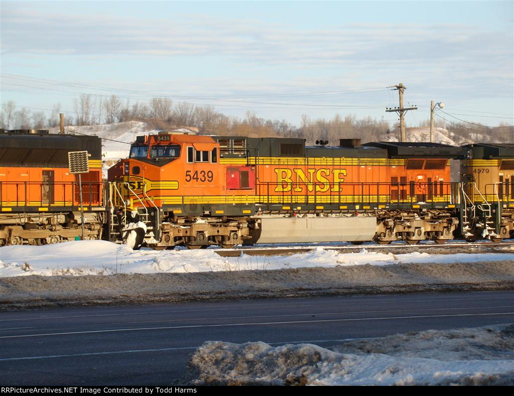 BNSF 5439